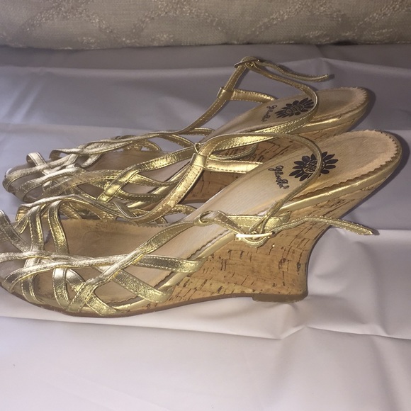 Yellow Box | Shoes | Yellow Box Wedges Sz 85 | Poshmark
